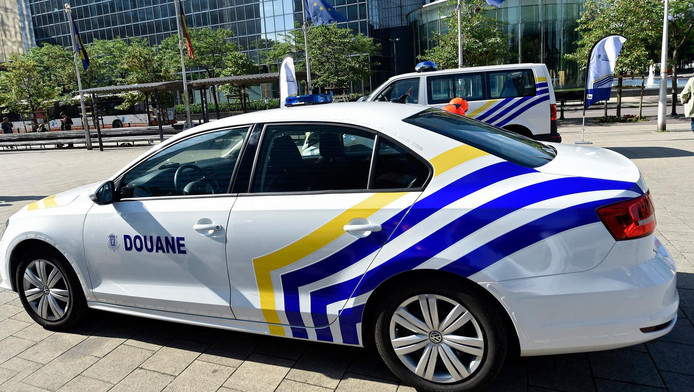 La douane se dote d'un nouveau visuel | Belgique | 7sur7.be