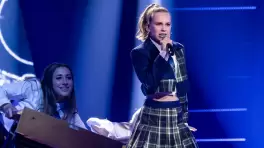 Yes queen! Lize is niet te stoppen tijdens de finale - The Voice Kids
