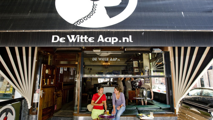 Witte Aap weer open, eigenaar vrijuit | Rotterdam | AD.nl