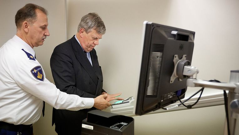 Advies: politie mag computers verdachten hacken | De Volkskrant