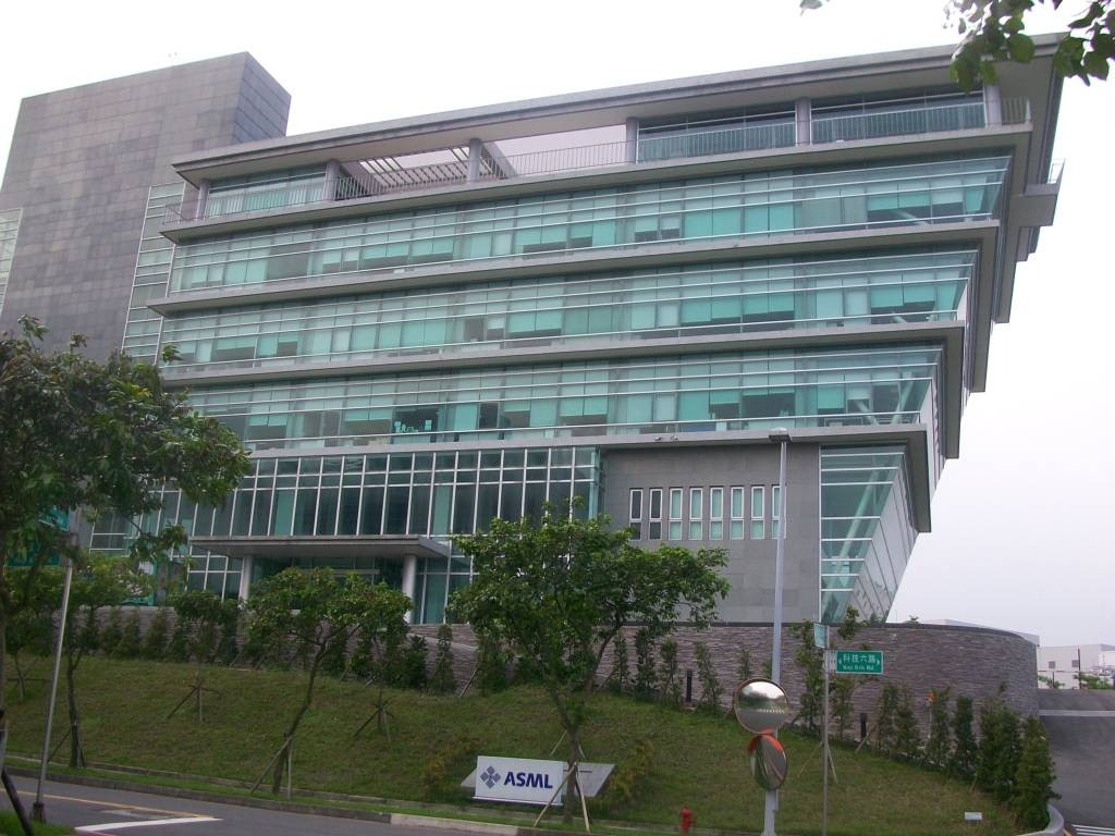 'ASML: meer onderdelen in Taiwan' | Foto | ed.nl