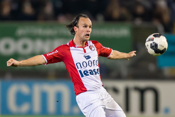 Oud-FC Emmen-speler Niels Fleuren (30) op proef bij FC Oss | TOP Oss ... Oud-FC Emmen-speler Niels Fleuren (30) op proef bij FC Oss | TOP Oss ...