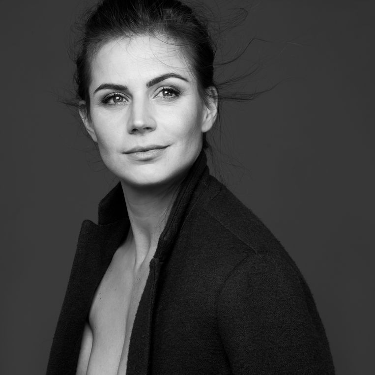 Humor en tragiek, met volledige overgave – niets is Elise Schaap te dol ...