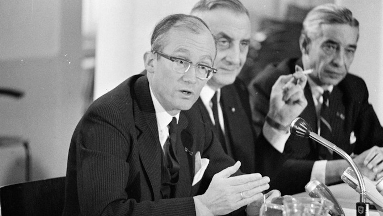 Johan Witteveen (1921-2019): de man die Nederland de btw gaf | Het Parool