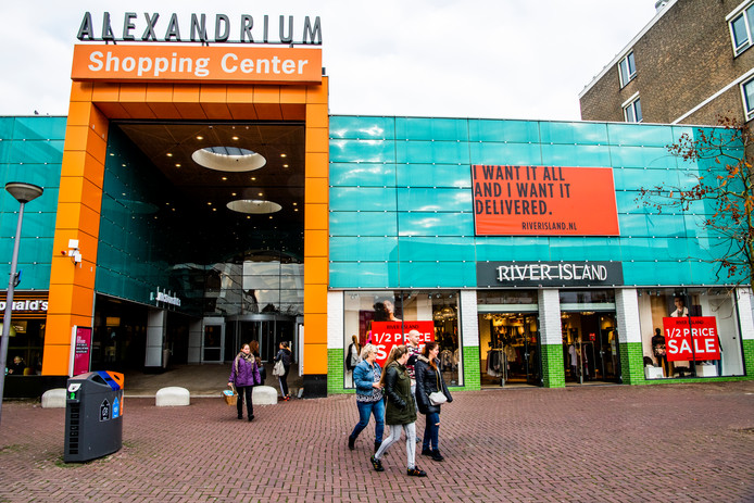 Onrust in Alexandrium over openingstijden en hoge huren | Rotterdam | AD.nl