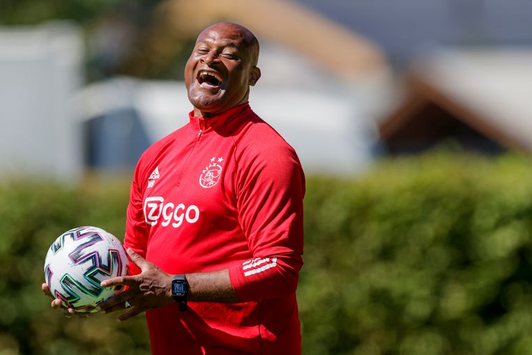Gehard, gehaat, gegroeid; wat Winston Bogarde toevoegt aan Ajax | De ...