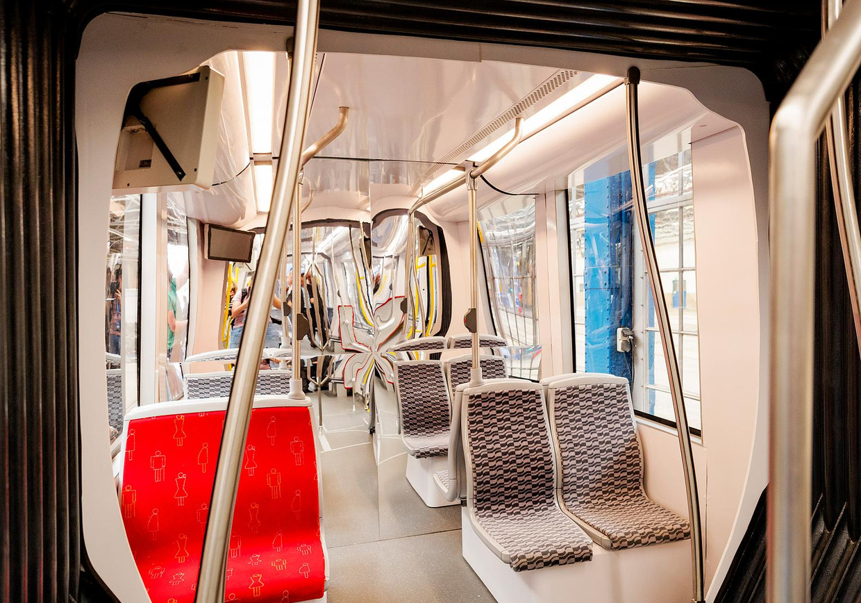 Laatste testfase nieuwe tram, nu ook proefritten overdag | Het Parool