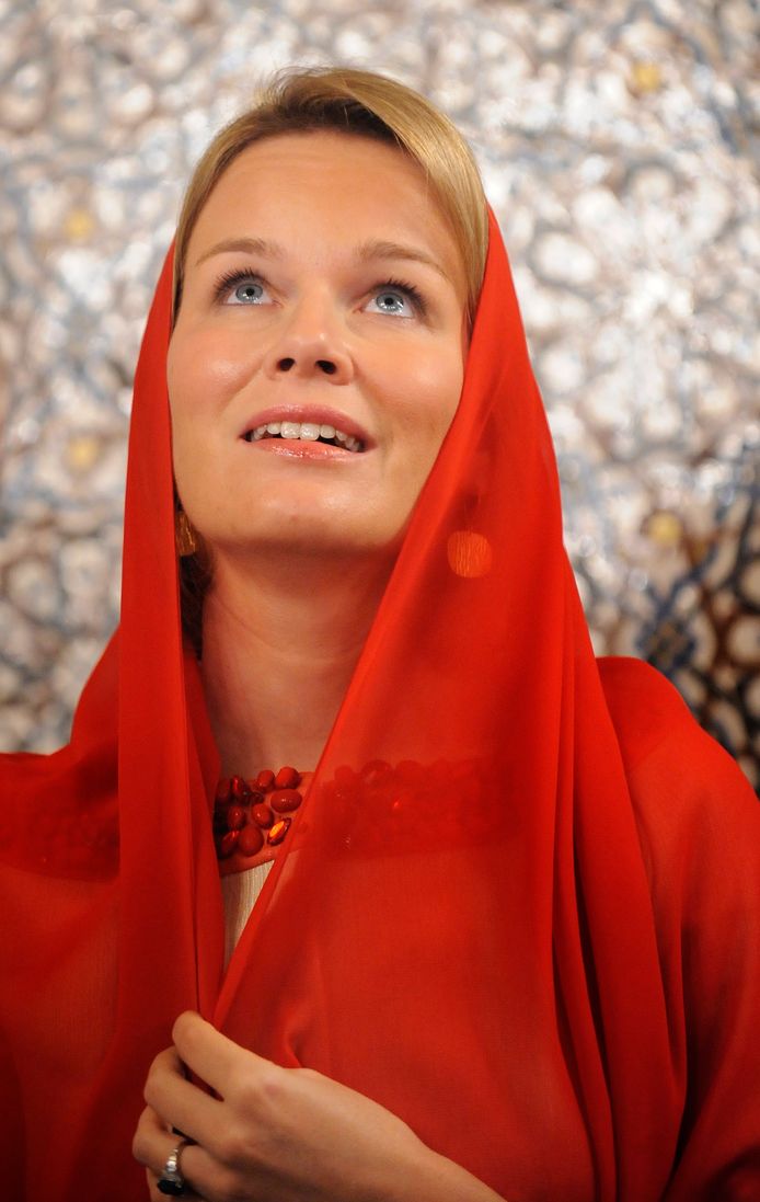 IN BEELD. 20 jaar Mathilde: van prille prinses tot klassevolle koningin ...