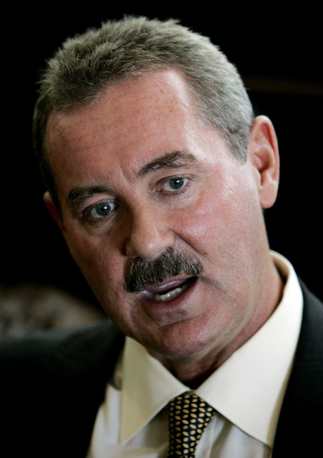 Le financier Stanford, inculpé, s'est rendu au FBI | Foto | 7sur7.be