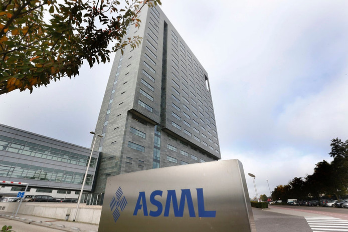ASML groeit dit jaar met kwart en doet goede zaken in EUV | Veldhoven ...