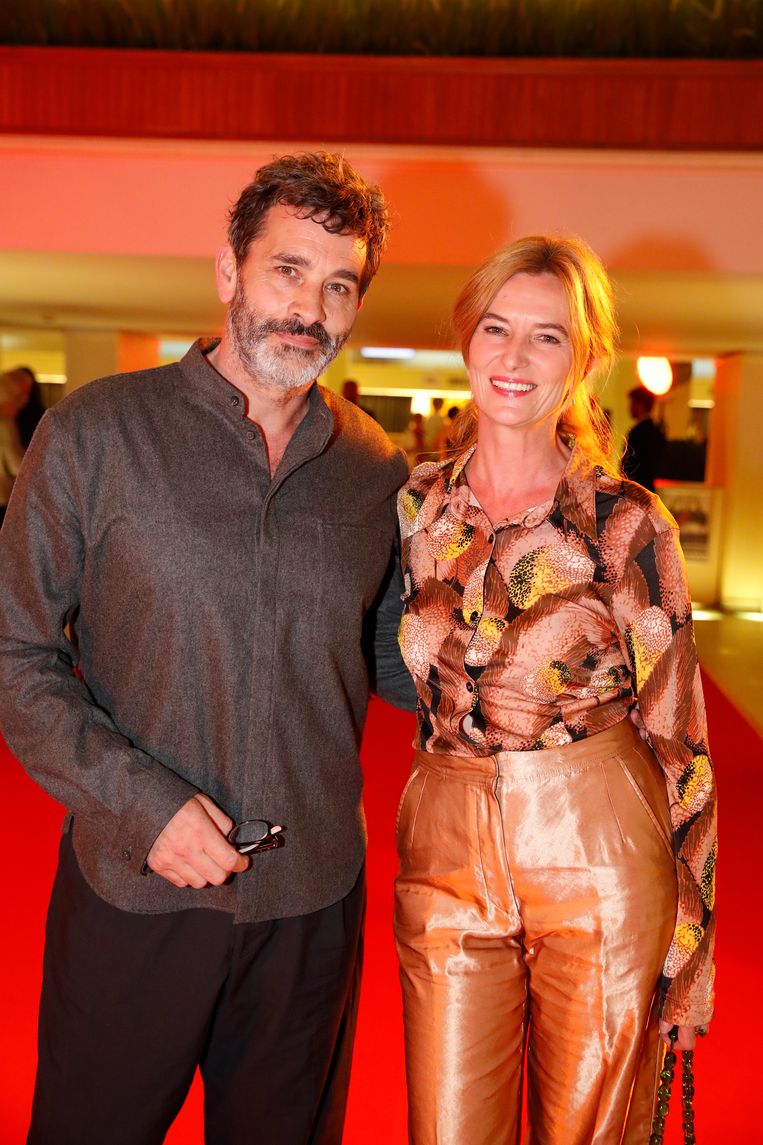 Joke Devynck toont voor het eerst haar vriendin op de Ensors | Showbizz ...