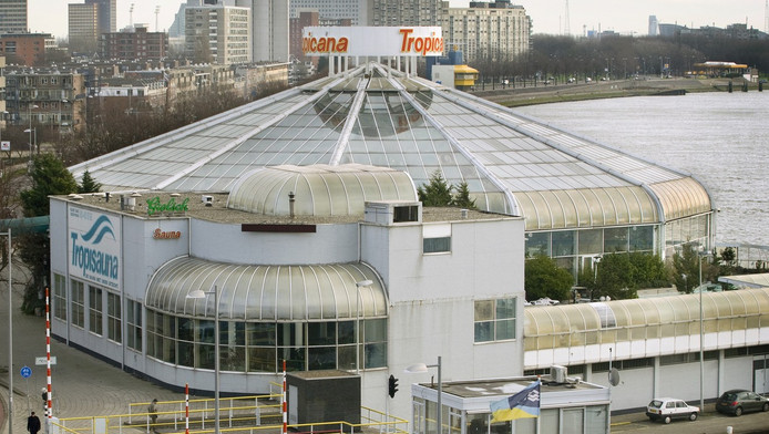 Architect Tropicana ziet zwembad liefst opbloeien | Rotterdam | AD.nl