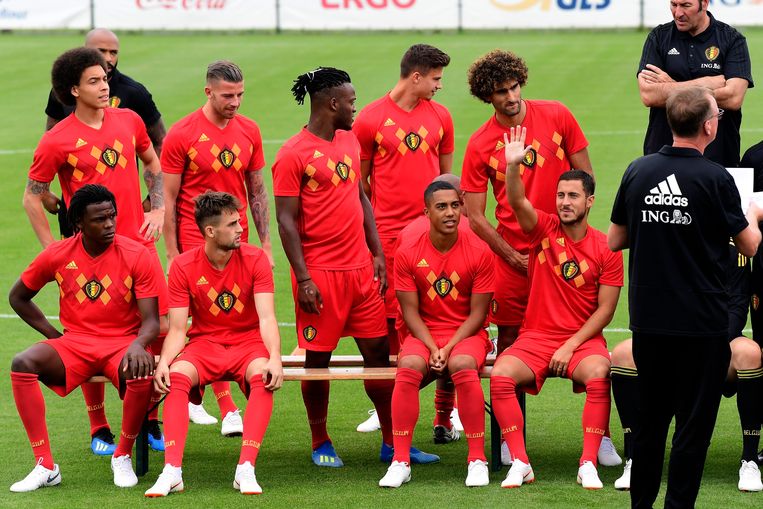 Hier is hij dan: de officiële ploegfoto van de Rode Duivels | Rode ...