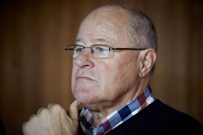 Nieuwe heup voor 'IJzeren Rinus' | Nederlands voetbal | AD.nl