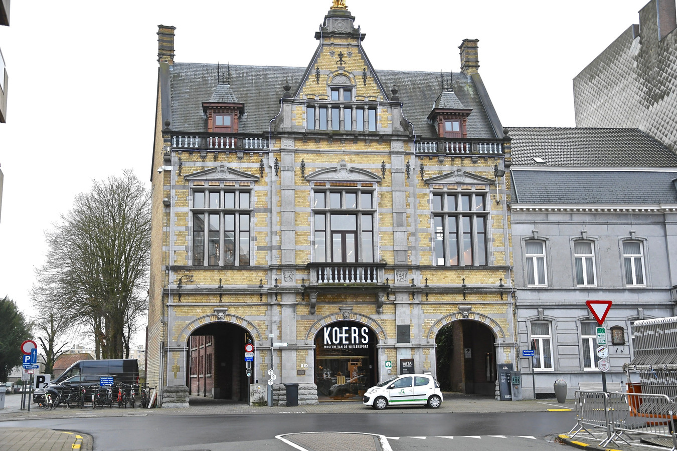 Roeselare wil KOERS. Museum van de Wielersport promoten met KOERSbus ... Roeselare wil KOERS. Museum van de Wielersport promoten met KOERSbus ...