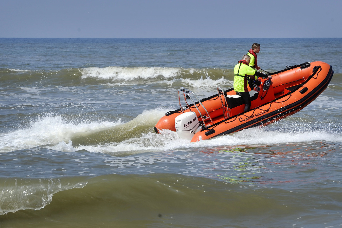 Reddingsbrigade kan drukte door warm weer prima aan | Foto | AD.nl
