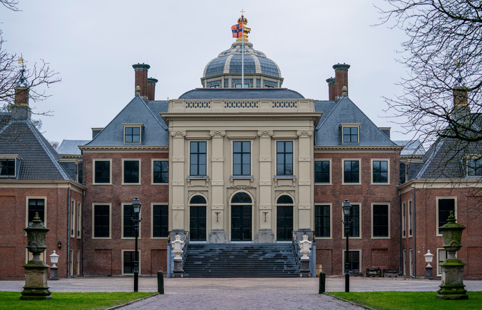 Koninklijk gezin vandaag officieel verhuisd naar Paleis Huis ten Bosch ...