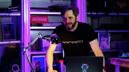 Ontmaskatron: Is Raaf een vrouw of toch Loïc Nottet? - The Masked Singer