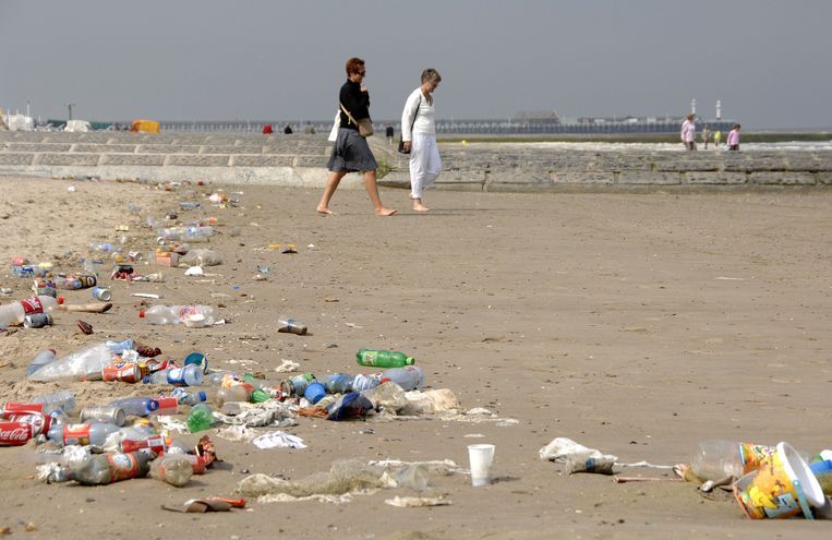 Minister van de Noordzee De Backer: "Afval in zee terugdringen door ...