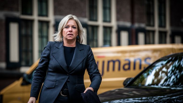 Teruglezen Malidebat - Hennis neemt politieke verantwoordelijkheid: 'Ik ...