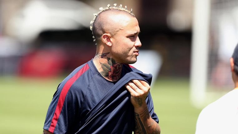 Radja Nainggolan wordt voor vierde keer vader van dochter | Sport | HLN