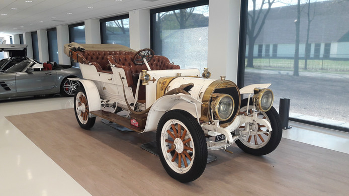 Kwijlen bij peperdure bolides: met nieuwe showroom keert Autotron ...