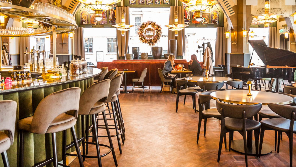 Het theatrale karakter van Café Américain is terug | Het Parool