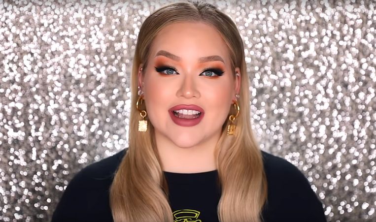 Wereldberoemde YouTuber Nikkie Tutorials: Ik ben transgender | Het Parool